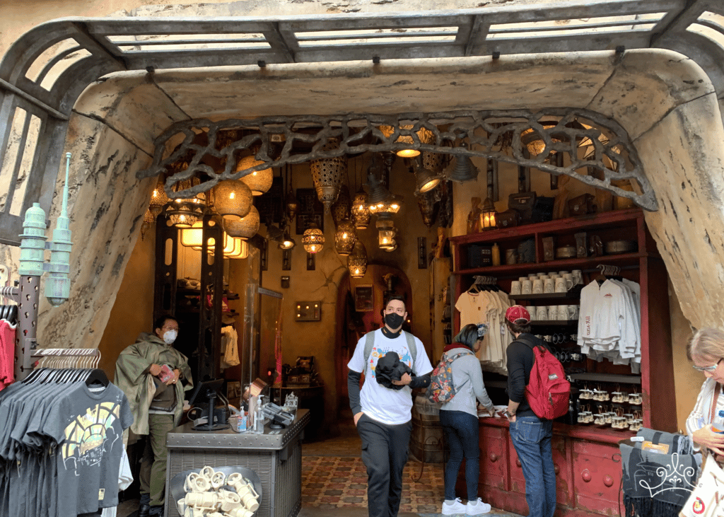 Jewels of Bith in Disneyland's Star Wars: Galaxy's Edge